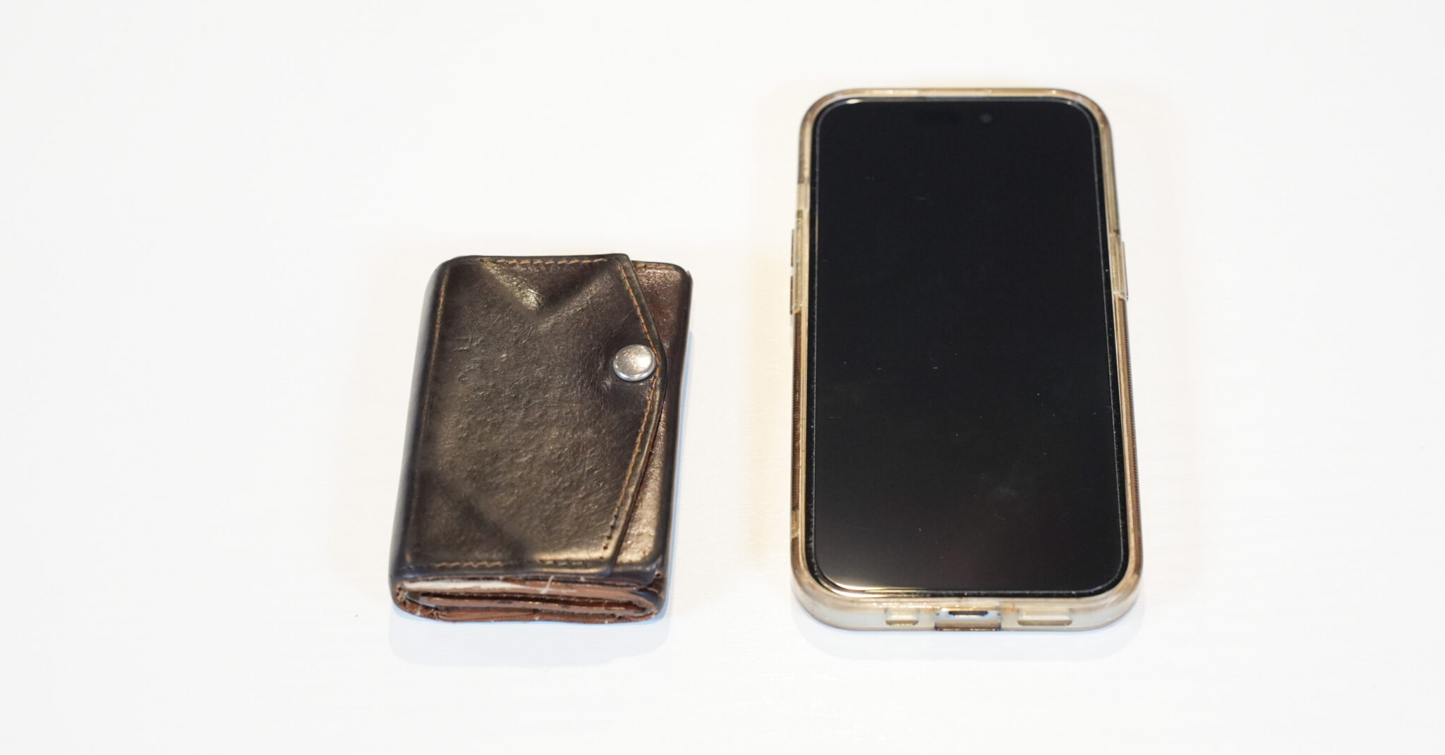 「小さい財布」abrAsusを8年使ってみた結果