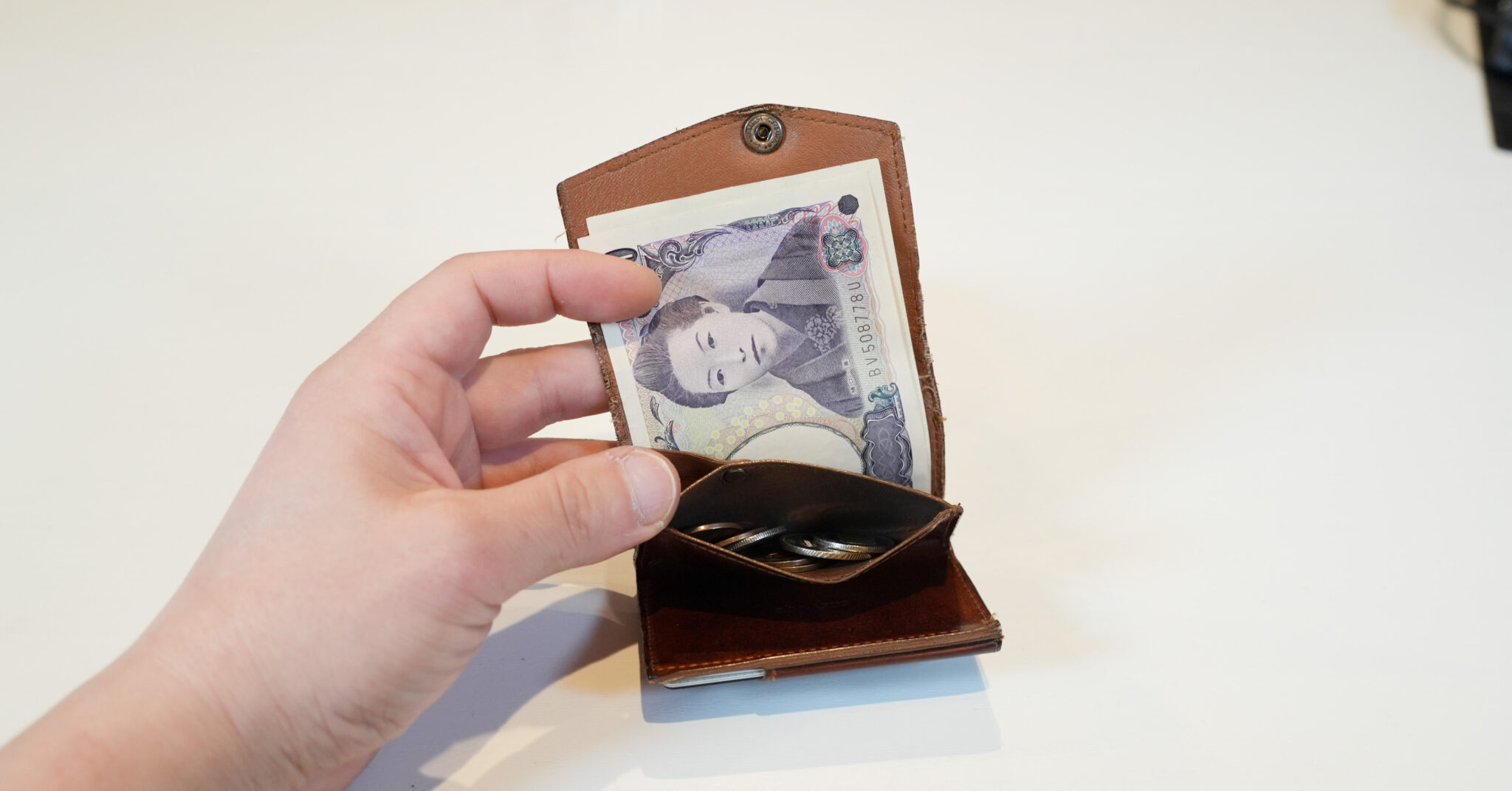 「小さい財布」abrAsusを8年使ってみた結果